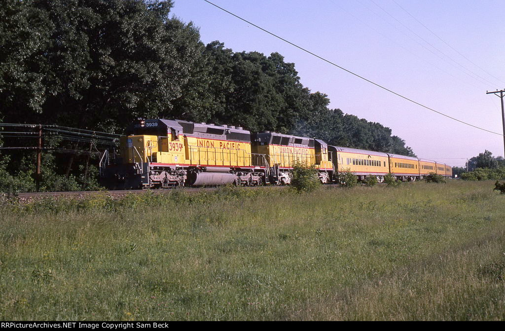 UP 3939 and 91 on a Family Days Special